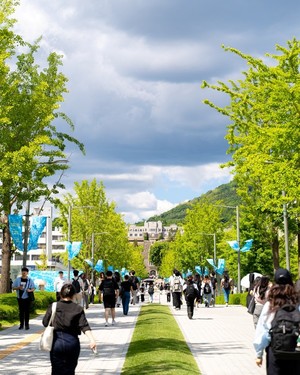 The Experience of Global Warming